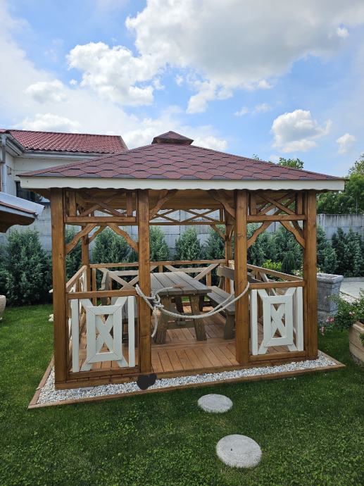 Vrtni leseni paviljon
