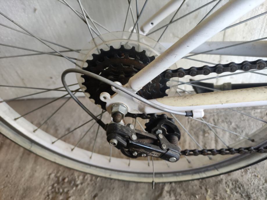 bTWIN otroško kolo Poply 300 24 - belo