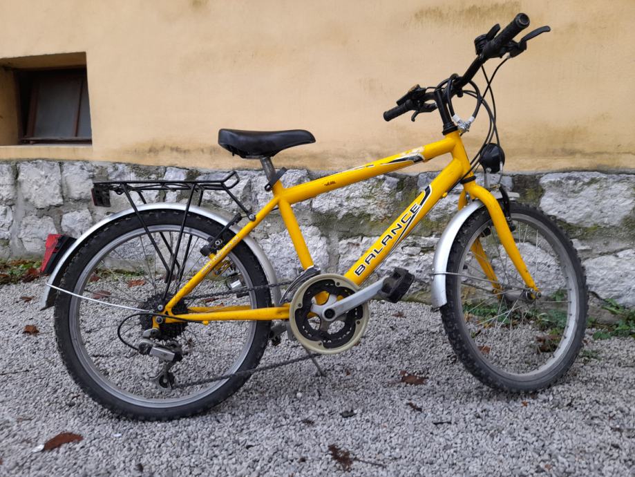 Kolo, 20 col - čudovito rumeno, simbolična cena 35 EUR