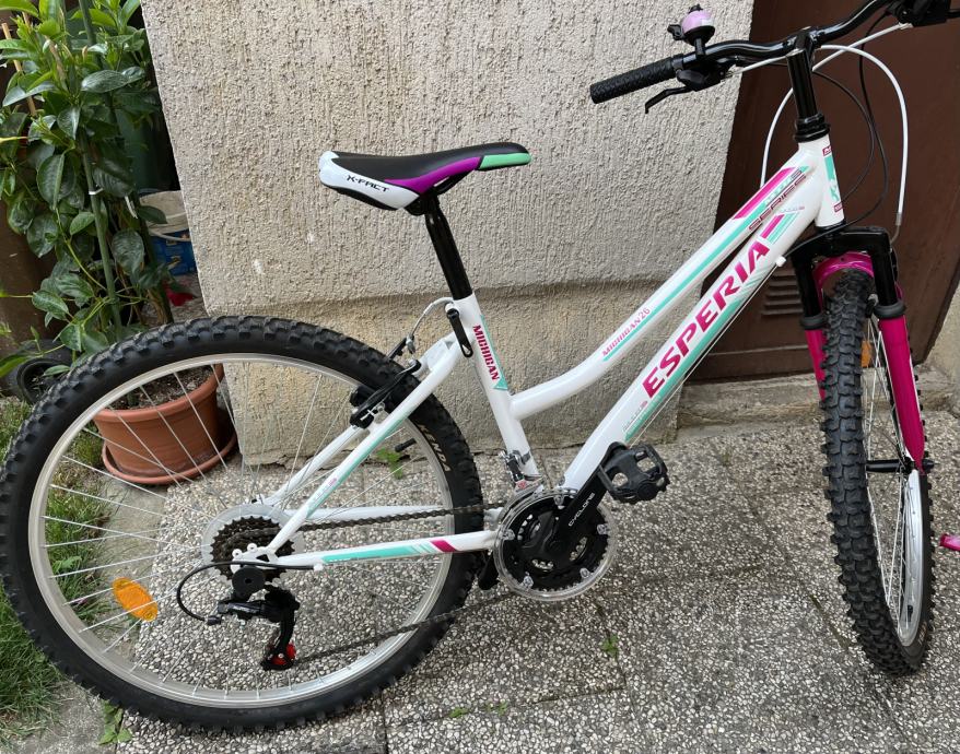 Prodam novo dekliško kolo (26 col)