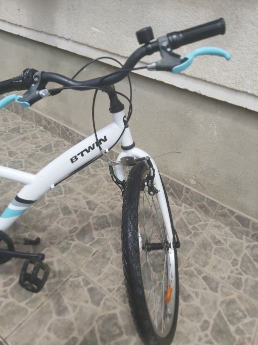 Prodamo lepo ohranjeno otroško kolo, 6 prestav, 24 col