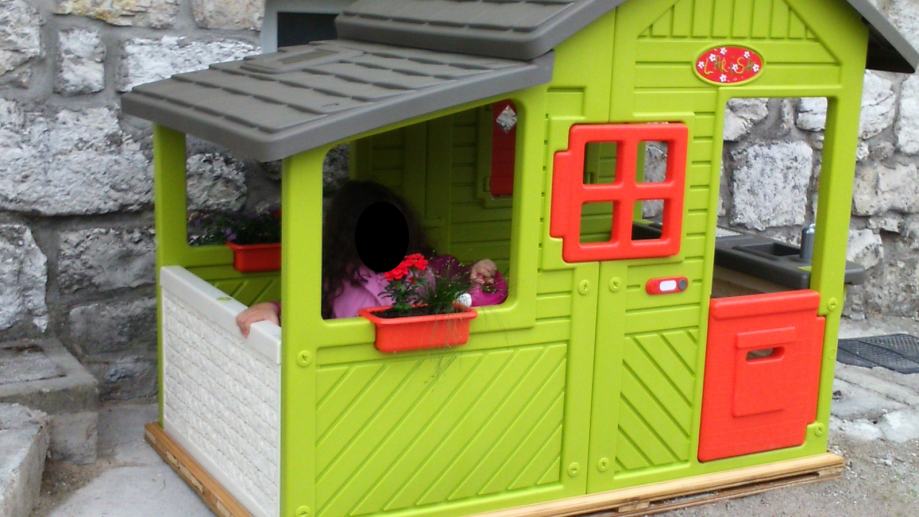 Smoby hiška Neo Floralia z zvoncem in kuhinjskim kotom
