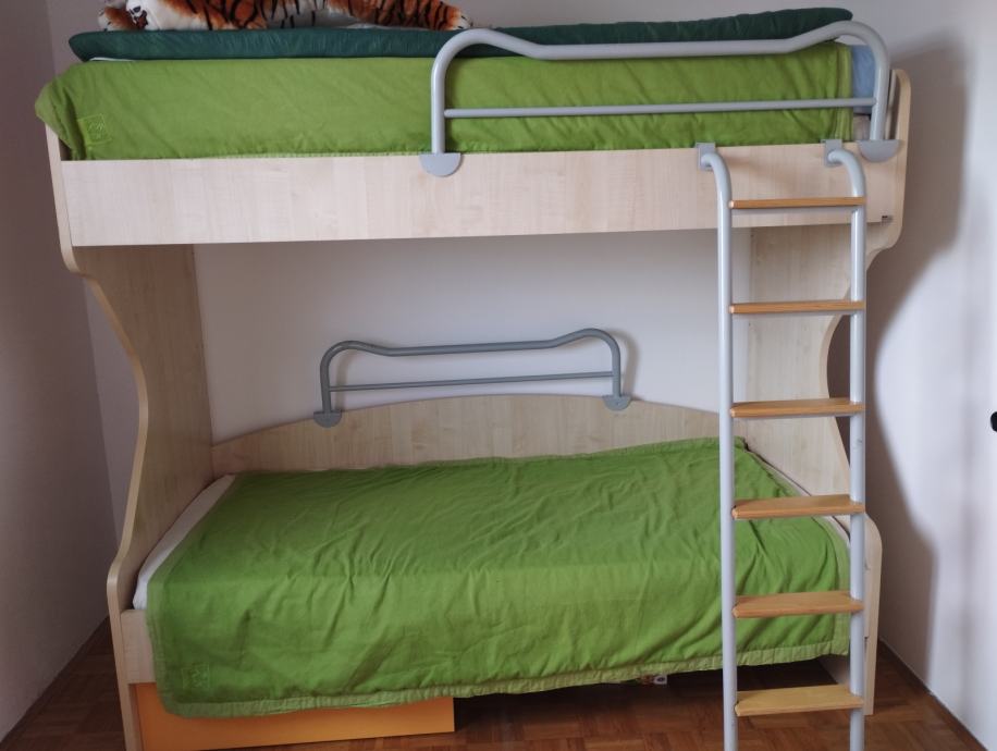 POGRAD NOVOLES, NADSTROPNA POSTELJA, OTROŠKA
