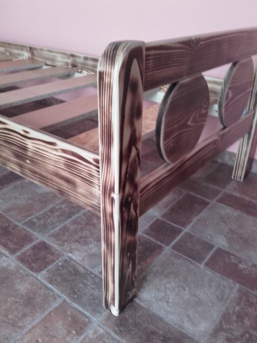 postelja les 200x80cm