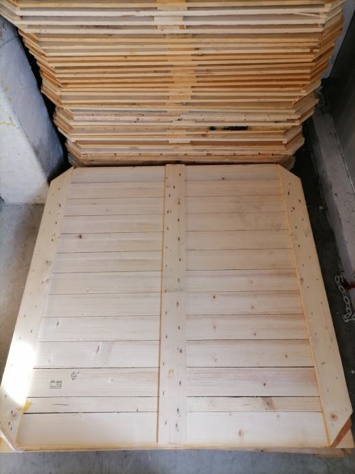 pokrovi palet lesene plošče 113x113 AKCIJA , tudi za drva, trske,...