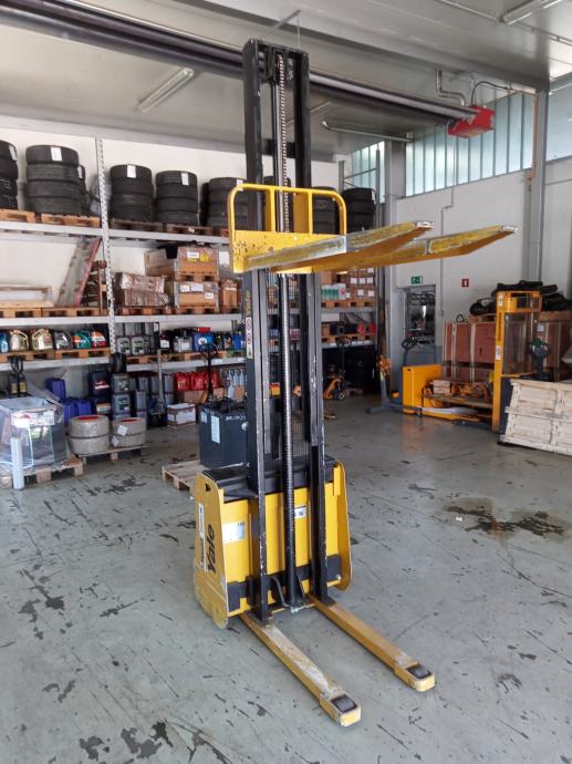 Povečajte produktivnost z viličarjem Yale MS10E