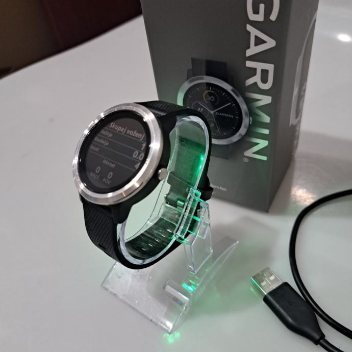 Garmin športna ura Vivoactive 3