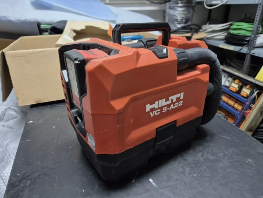 HILTI akumulatorski gradbiščni sesalnik VC 5-A22 leto 2019 malo uporab