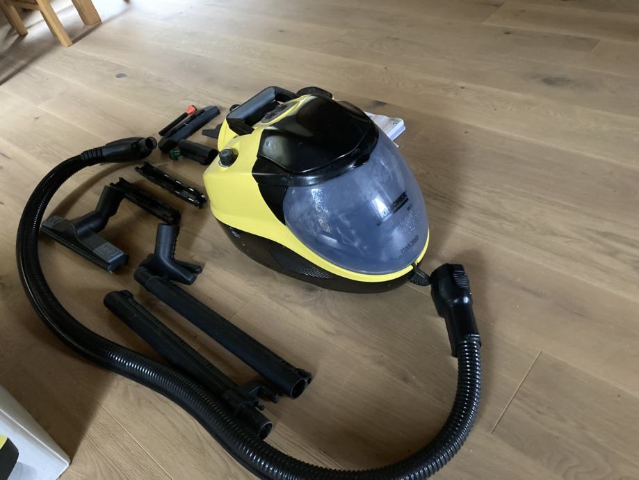 Parni sesalnik Karcher SV 7