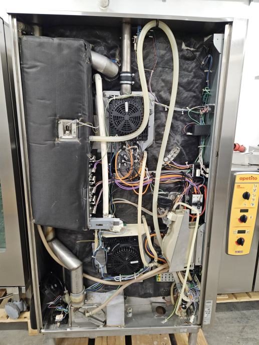 Konvektomat Rational scc 202 carecontrol za 20 oz 40 pladnjev