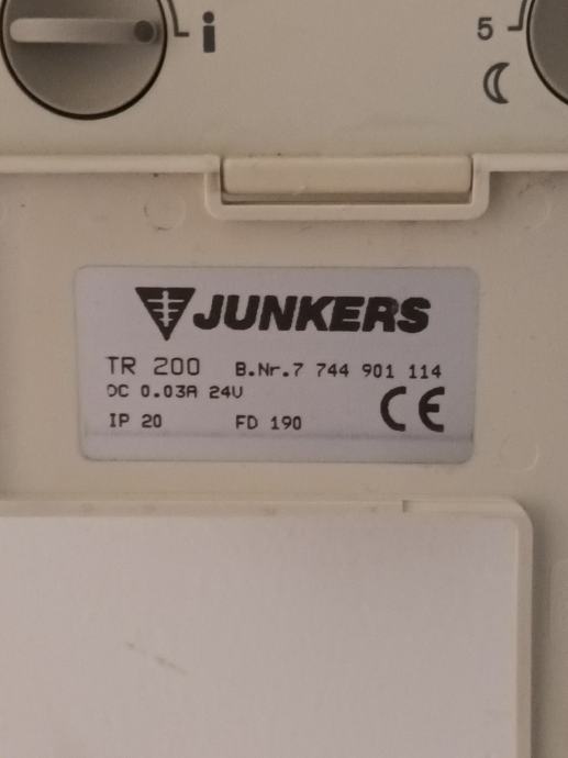 JUNKERS/ PLINSKA PEČ ZR-18-3 + BOJLER ST 75 + TERMOSTAT TR 200