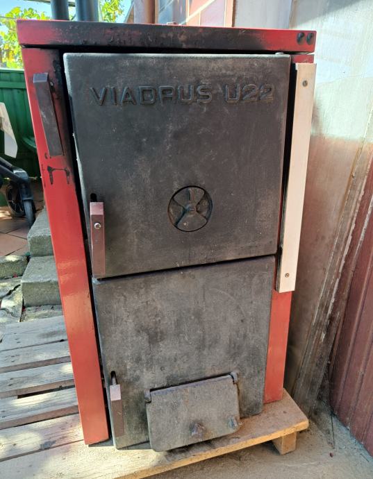 Peč na drva VIADRUS U22
