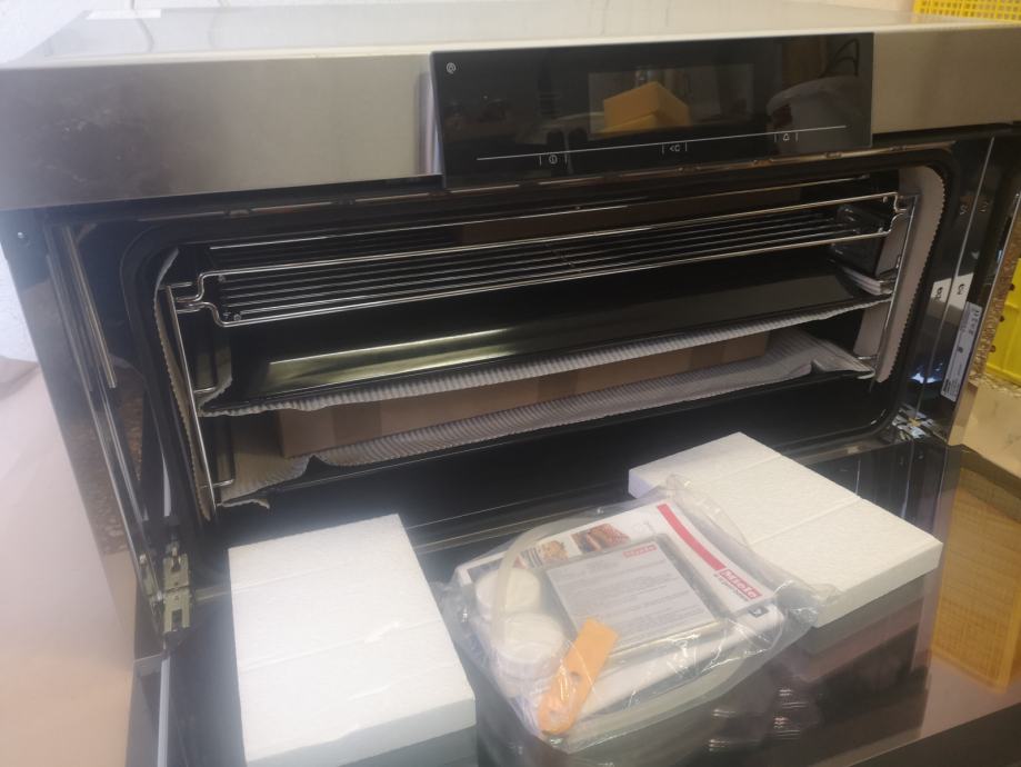 Pečica Miele H5981BP