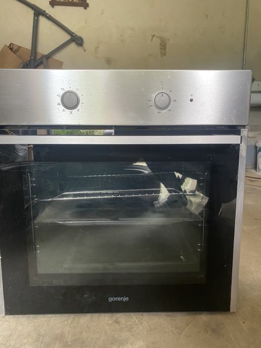 Vgradna pečica Gorenje