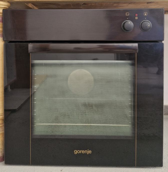 Vgradna pečica Gorenje