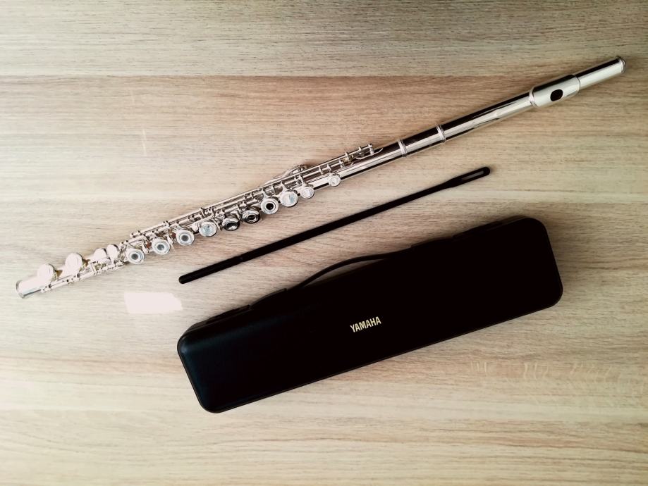 Yamaha japonska PREČNA FLAVTA - srebrna