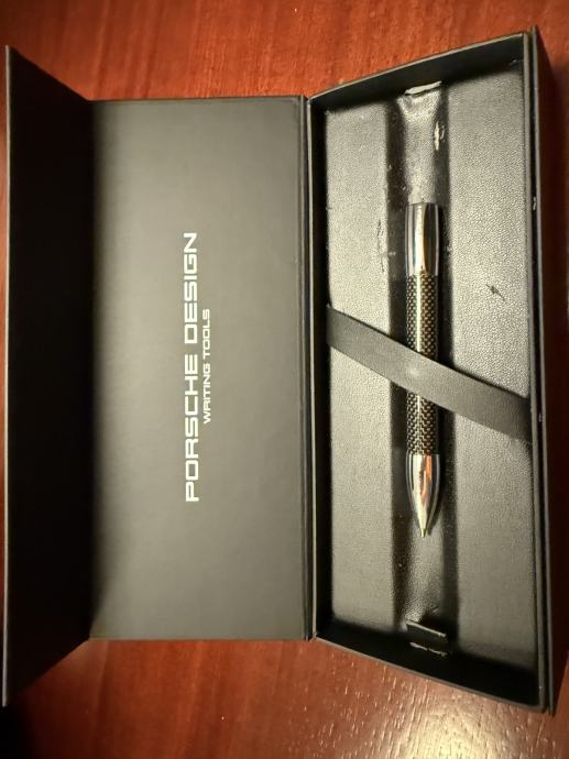 Originalno pisalo Porsche Design