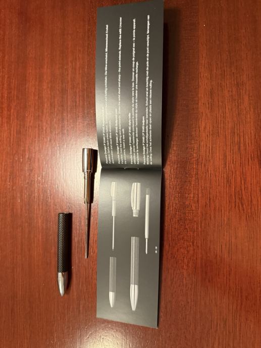 Originalno pisalo Porsche Design