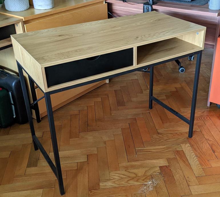 Pisalna miza TRAPPEDAL 48 x 95 x 76 (JYSK)