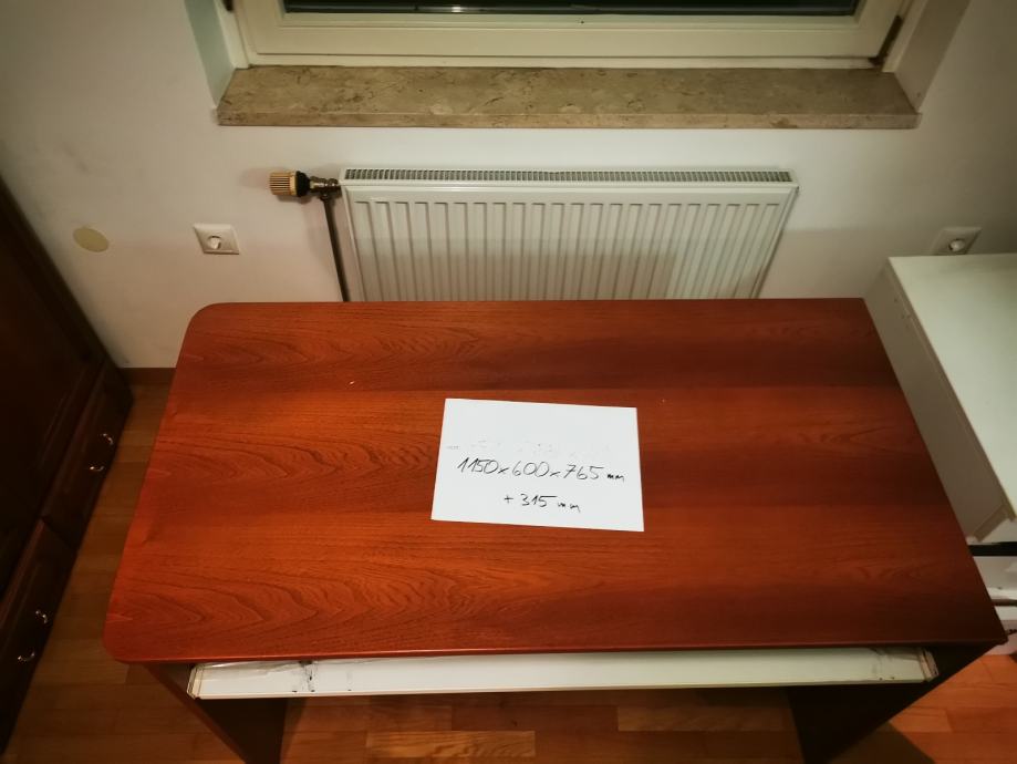 Pisalna miza z izvlečno polico 1150x600x765mm