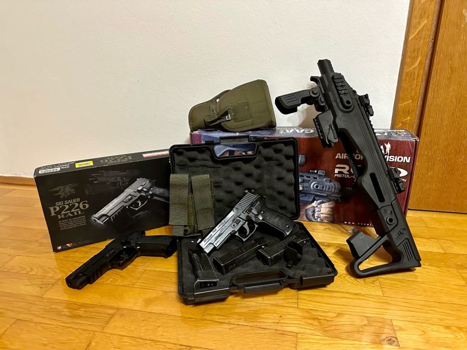 Airsoft GBB komplet 2x Tokyo Marui SIG P226, CAA Roni