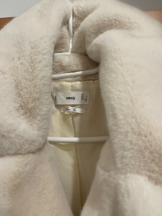 Mango teddy plašč številka L