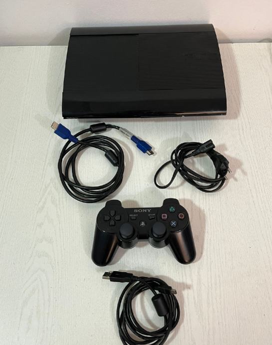 PS3 500GB ODKLENJEN, SUPER SLIM 40 IGRIC + Free Shop Za Prevzem Iger