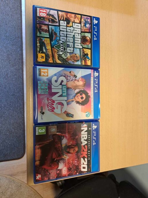 PS4 slim, 1TB, NBA, GTA5, Lets sing