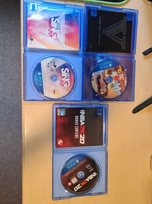 PS4 slim, 1TB, NBA, GTA5, Lets sing