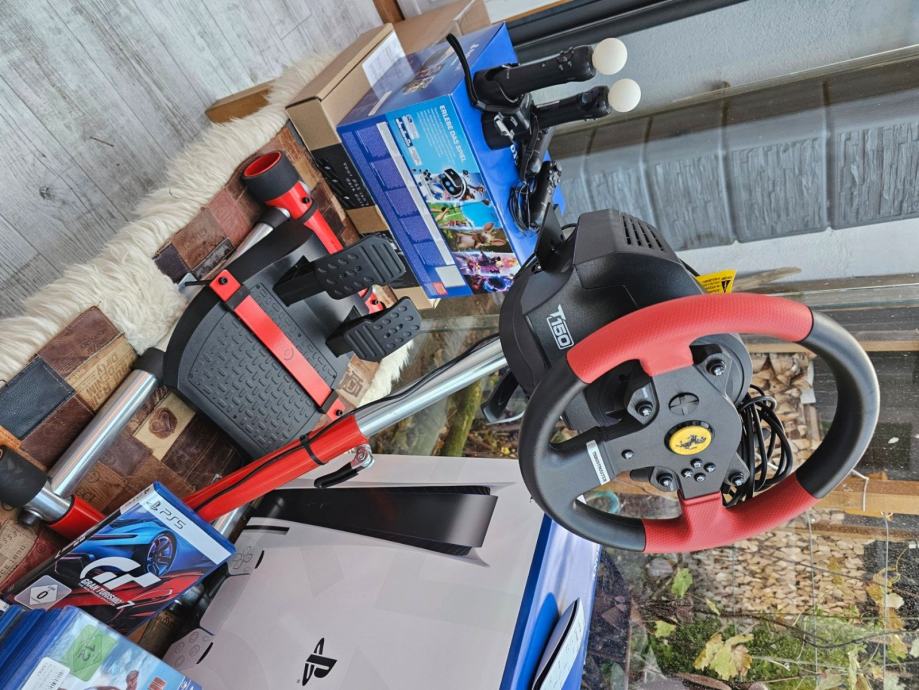 Sony PlayStation 5, Blu-Ray Disc Edition 2TB Extras Bundle