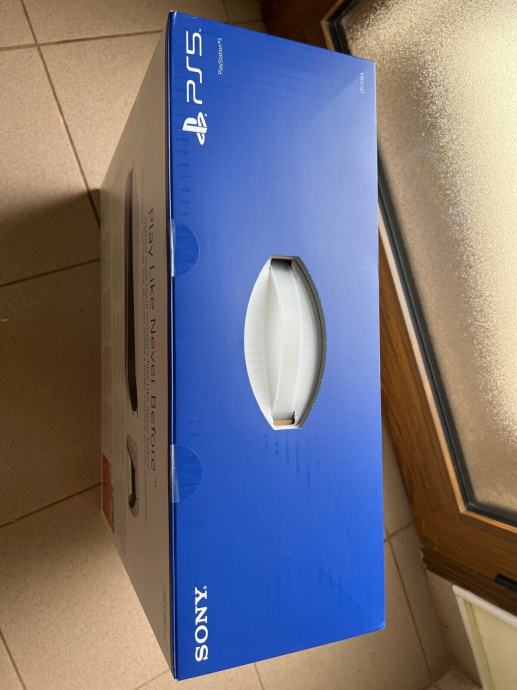 Sony PlayStation 5 Disc PS5 2025 + 2 bežična kontrolera DualSense NOVO
