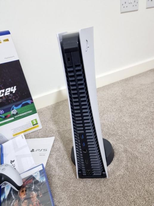 Sony PS5 Disc Edition MASSIVE Bundle, BOXED, 6 GAMES PLAYSTATION 5