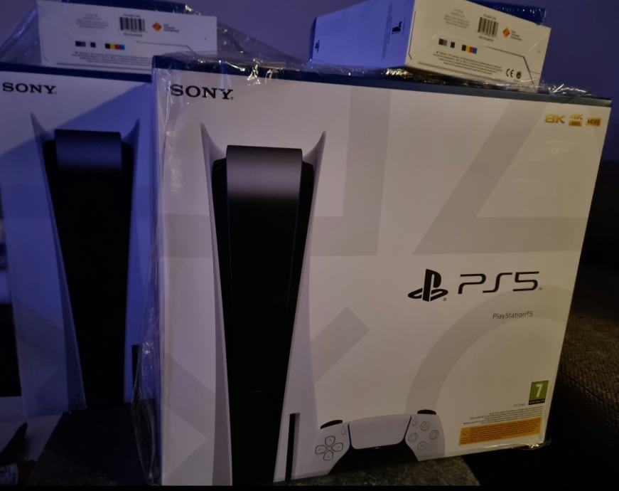 Sony PS5 (PlayStation) BluRay CD konzola + kontroler + igra