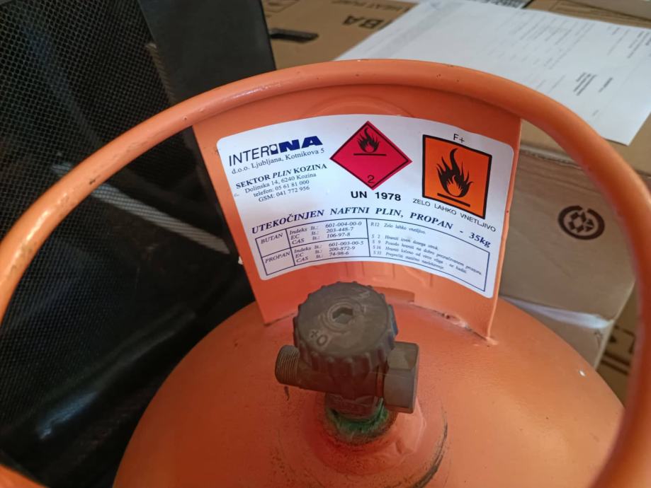 2 x 35 kg plinski jeklenki za butan/propan