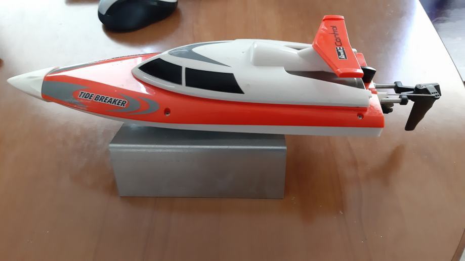 Revell Tide Breaker RC Čoln