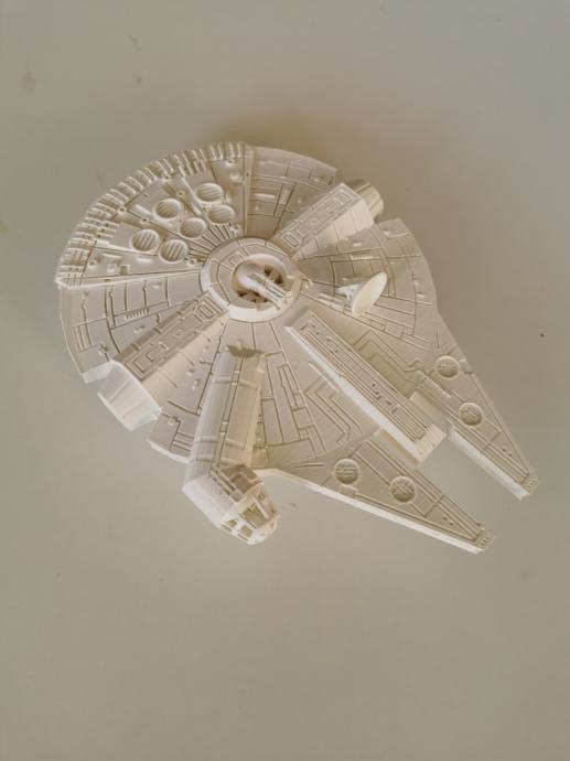 Star Wars Millennium Falcon detajlni 3d print