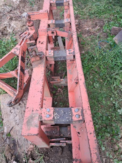 Čelni plug za pluženje 2.2m original vpetje za deutz