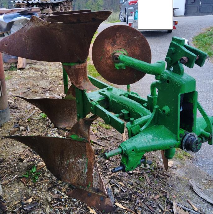 Plug - dvobrazdni obračalni