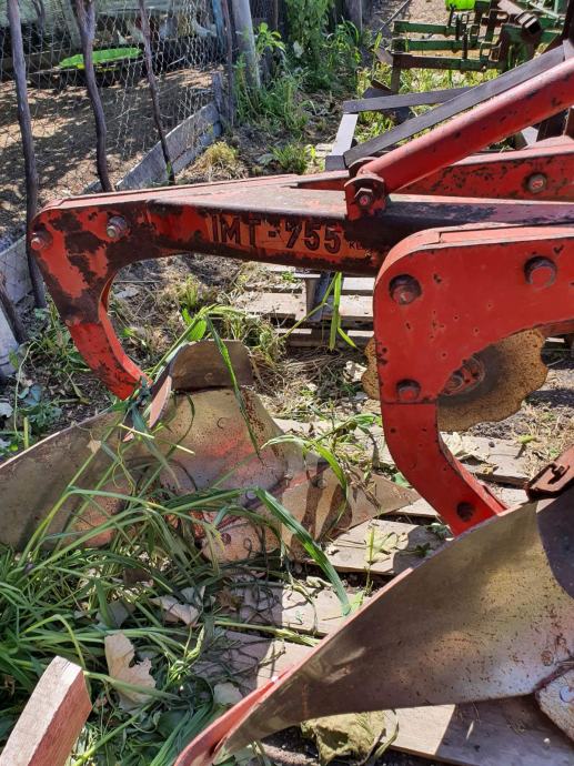 Prodam Plug IMT 755
