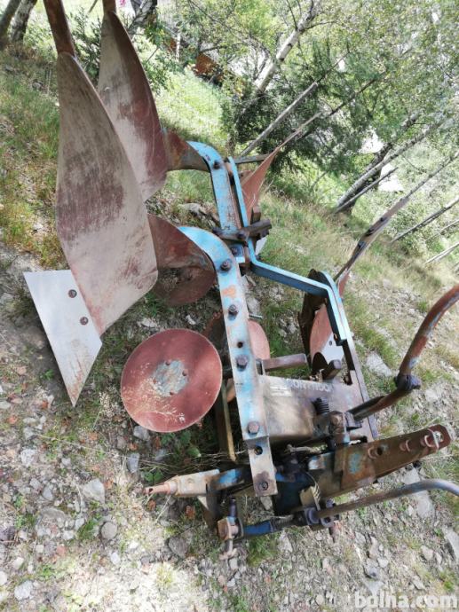 Ugodno prodam, dvobrazdni obračalni plug Vogel&Noot, 12 col