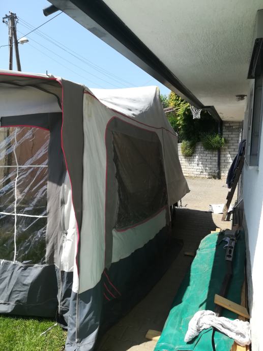 Camp-let royal Šotorska prikolica