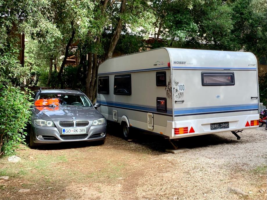 Počitniška prikolica Hobby 550 TKM Deluxe Classic 6.5m