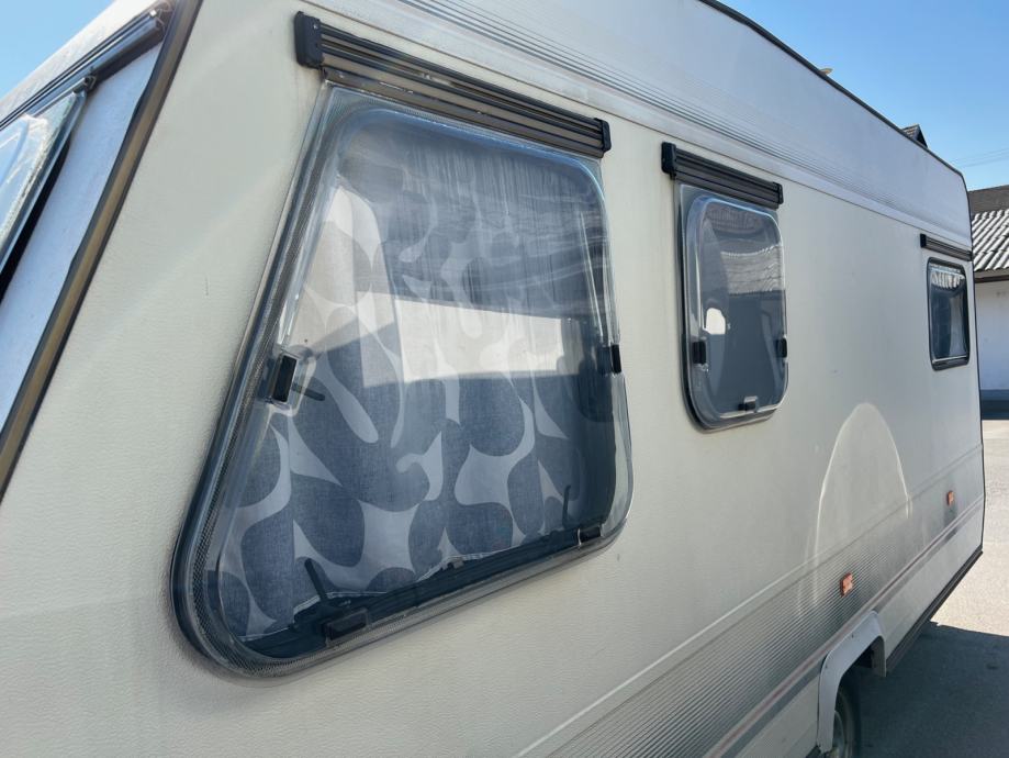 Počitniška prikolica, kamp prikolica Adria Optima 500