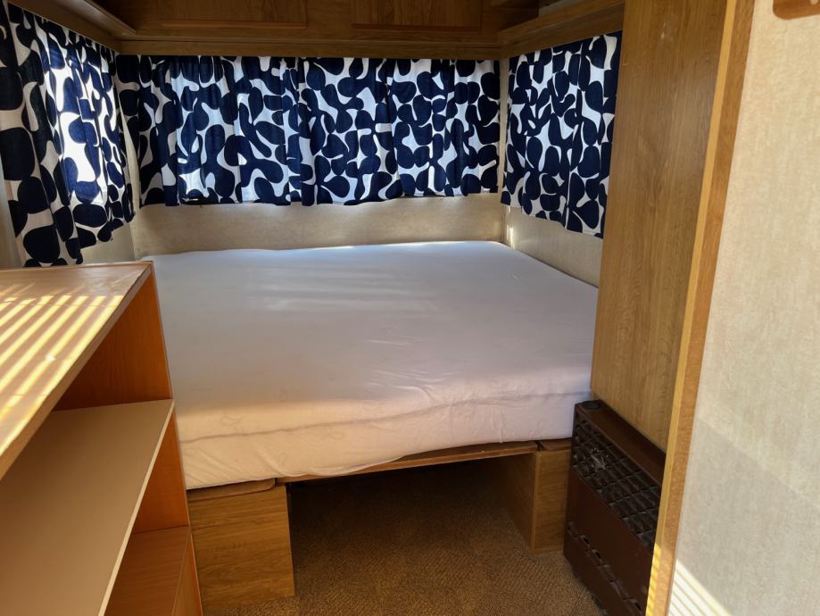Počitniška prikolica, kamp prikolica Adria Optima 500