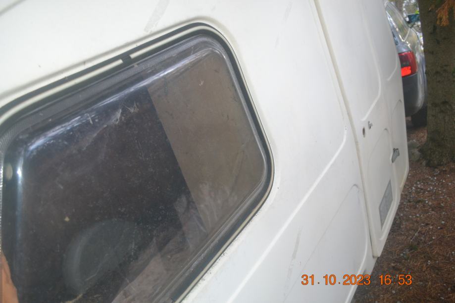 Počitniška prikolica Predom NP126NT, cena; 1000 EUR, tel; 070 310 300