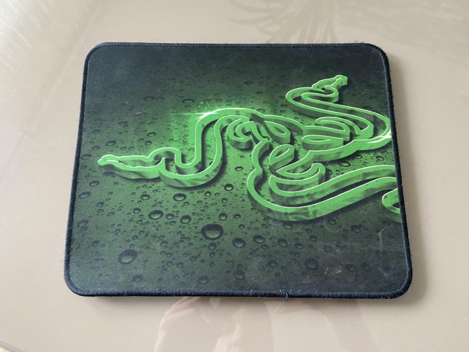 Razer gaming podloga za miško