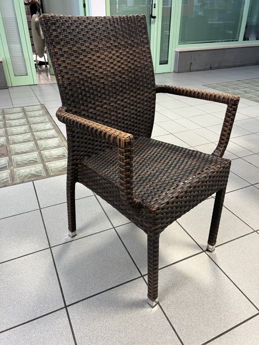 GOSTINSKI STOLI PRESTIGE R 70 kom