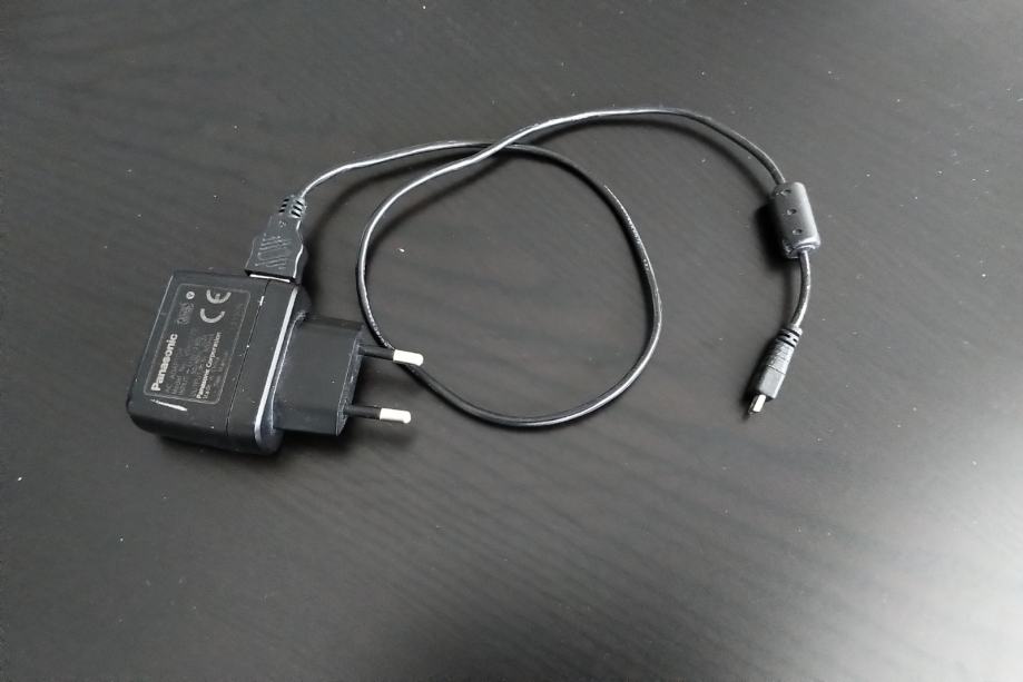 polnilec Panasonic VSK0772
