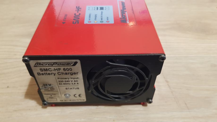 Akumulatorski polnilec 24V 10A, Micropower SMC-HF600