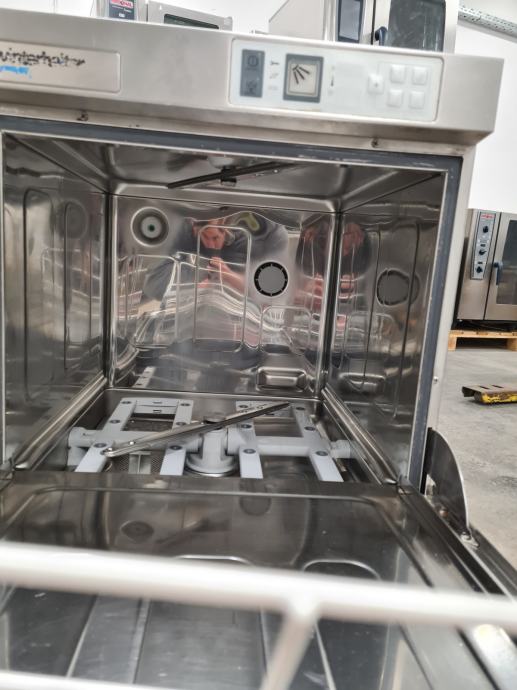 Pomivalni stroj Winterhalter GS 202 za kozaece
